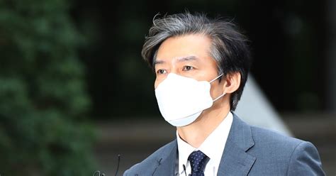 조국 내가 반명 소설 쓴다만신창이 가족 챙기며 성찰