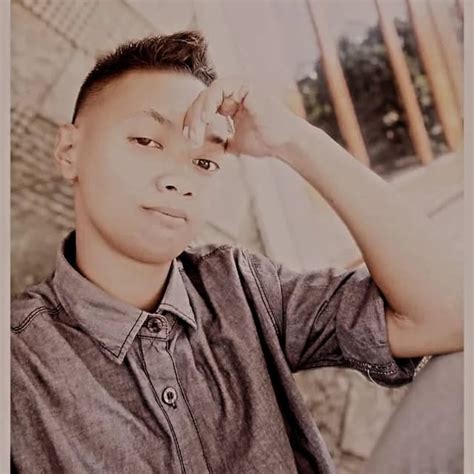 Vicky Vicky Vivicky8989 On Threads