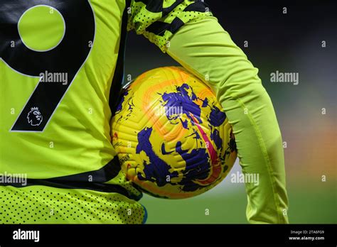 London Uk 25th Nov 2023 25 Nov 2023 Brentford V Arsenal Premier