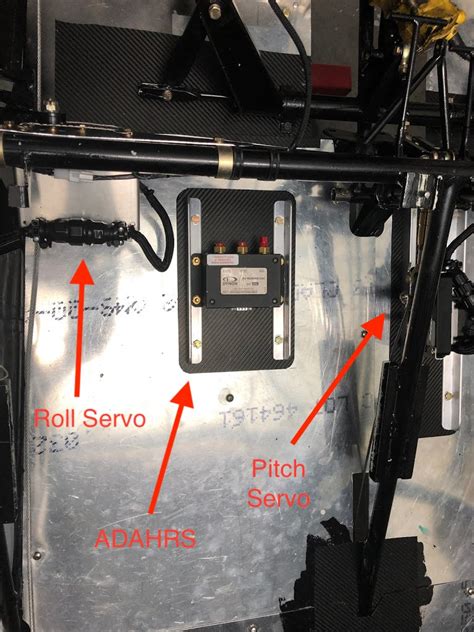 N6408c Bearhawk 4 Place Builders Log Pitch And Roll Auto Pilot Servos