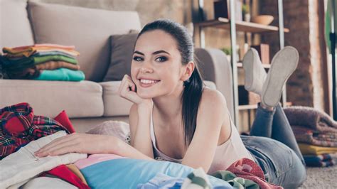 11 Things People Who Hate Clutter Secretly Do When No Ones Looking Yourtango