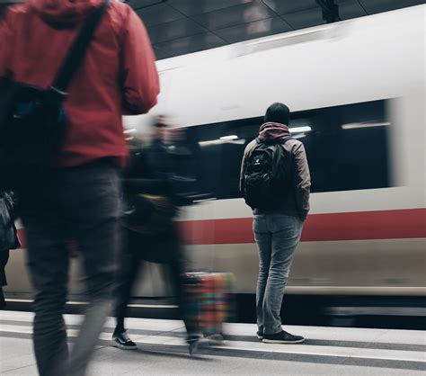 How To Respond To Data Subject Access Requests Dsars Linkilaw