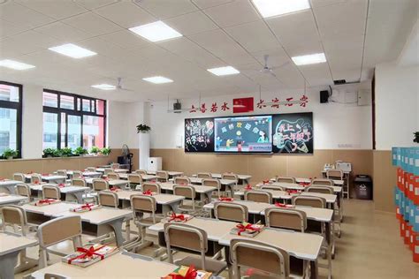 高桥实验学校 重庆鼎仁建筑工程有限公司
