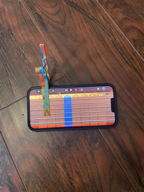 my capo is not working please help r guitarcirclejerk