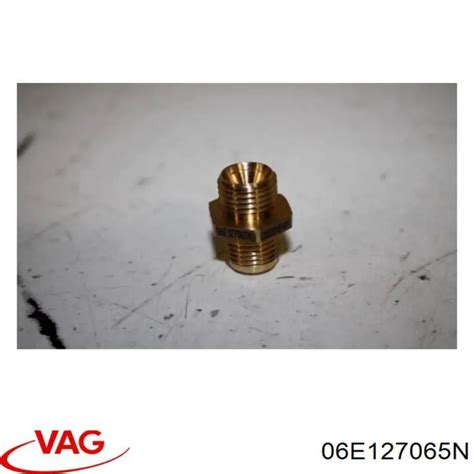 06E127065N VAG штуцер соединительный тнвд на рампу