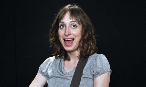 Isy Suttie Is Victoria Wood With A Guitar Daily Mail Online