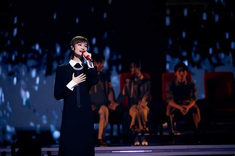 香港这一夜当年超女前3名同台开唱彻底撕开了李宇春的遮羞布 6park