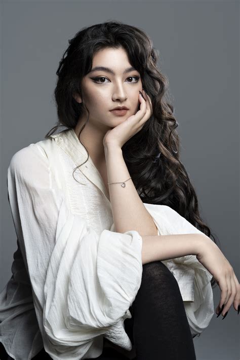 Sarina Releases Debut Ep Foreward