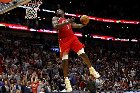 zion williamson closes out pelicans win over suns with 360 windmill