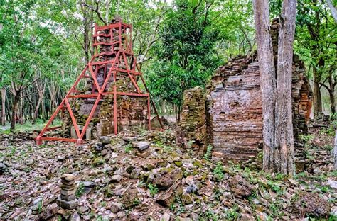 Thaitribune พิษเขมร ชิง ปักหมุดโบราณสถาน 2 แห่งของไทย Facebook