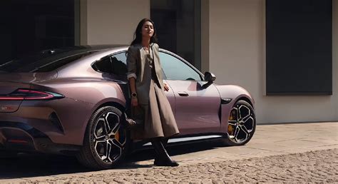 Female Buyers Pre Order Xiaomi Su Ultra Surprising Lei Jun Xiaomitime