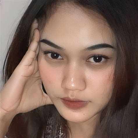Ayu Wulan Safitri Ayuwulansa • Threads Say More