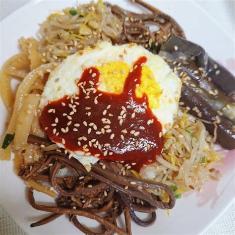 비빔밥 고추장양념 명절음식 나물비빔밥