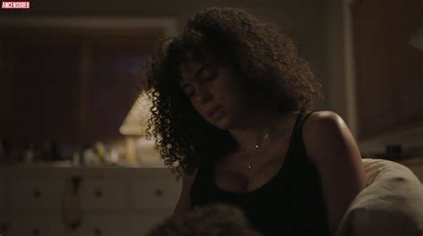 Parisa Fitz Henley Nude Pics Page 1