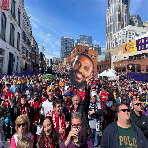 The Bees Are Staying Up Luton 1 Brentford 5 The Beesotted Brentford