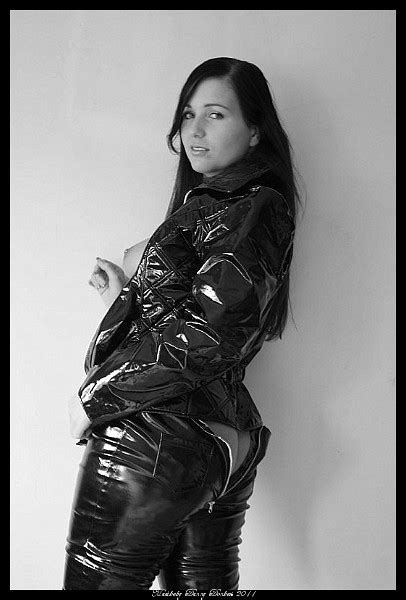 2328 Fetish Princess