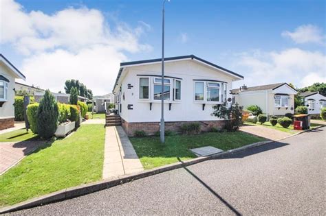 2 Bed Property For Sale In Willow Road Wilstead Mk45 £180000 Zoopla
