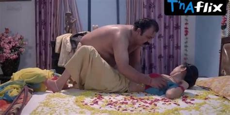 Leena Jumani Sexy Scene In Paro