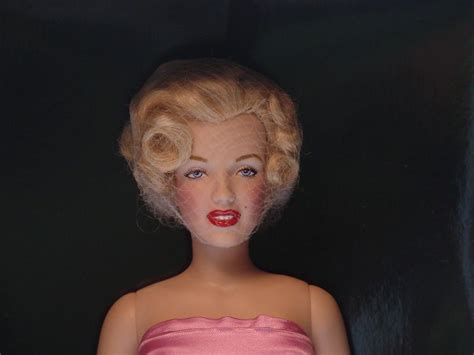 Franklin Mint Vinyl Marilyn Monroe Gentlemen Prefer Blondes Doll