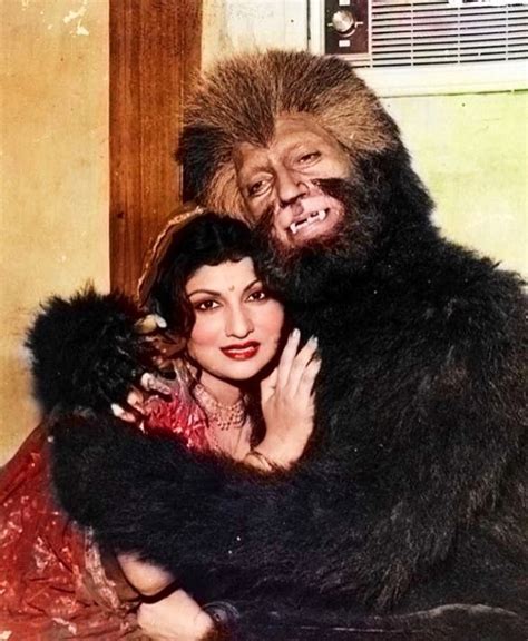 Amrish Puri With Shobhini Singh In Jaani Dushman Vintage Bollywood Bollywood Retro Cute