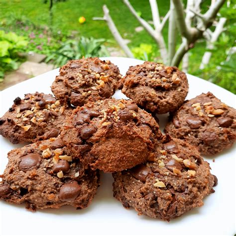 Бананови бисквити с орехи и шоколад