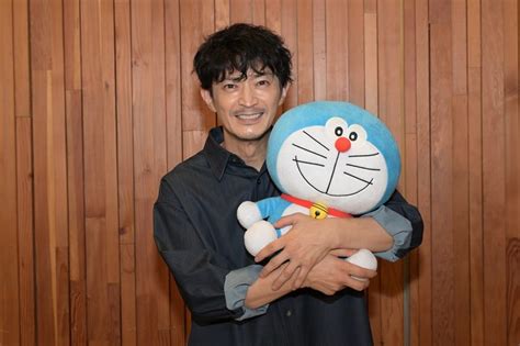 テレ朝post 津田健次郎、『ドラえもん』念願の初出演！“かっこいいドラえもん”の声も担当