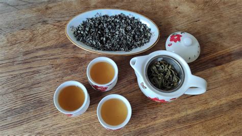 Завариваем НЕЖНЫЕ ЗАВИТКИ китайский зеленый чай из провинции Юньнань Чайгород Youtube