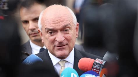 Главчев Продължавам да се надявам че ще се състави редовно правителство ВИДЕО