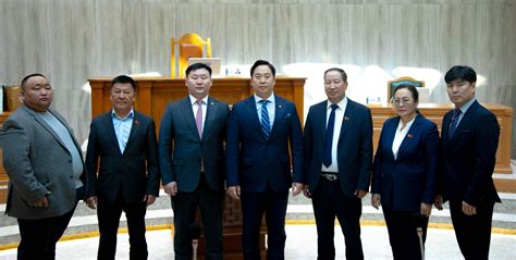 Манд мн Ховд аймгийн ИТХ ын төлөөлөгч ажлын албаныхан Facebook