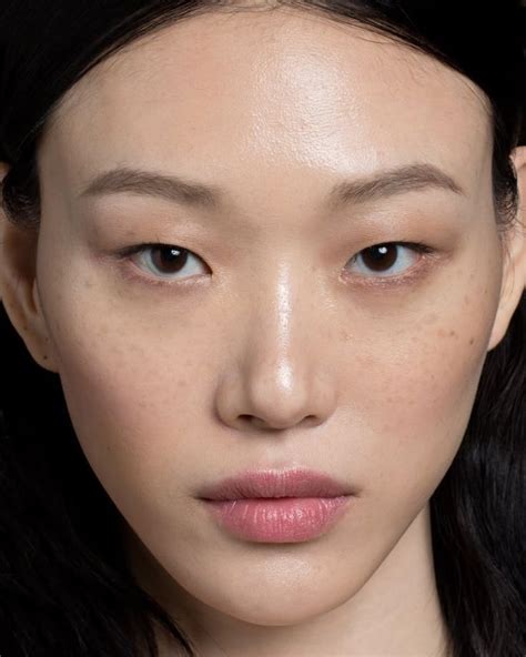 Pin By 胡锅巴 On 化妆知识 Nose Makeup Japanese Face Model Face