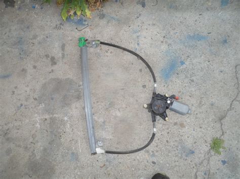 Преден десен стъклоповдигач за Ситроен ЗХ 4 врати хечбек гр Плевен Индустриална зона • Olx Bg