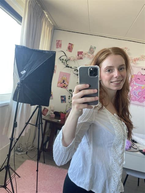 Describe Me In One Word R Redheadbeauties