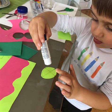 Изработване на великденска украса Частна детска градина и ясла Аз съм българче Варна