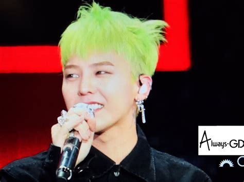 오늘 머리 자르고 새로 염색한 지드래곤  스퀘어 카테고리