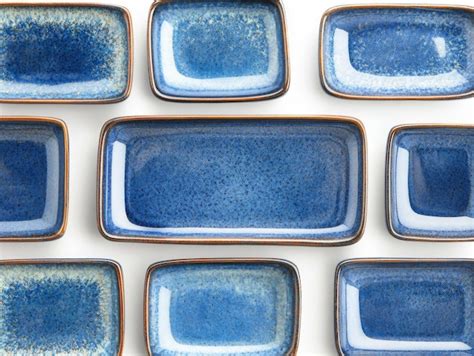 Blue Ceramic Rectangular Dishes With Glazed Finish Perfect For Modern