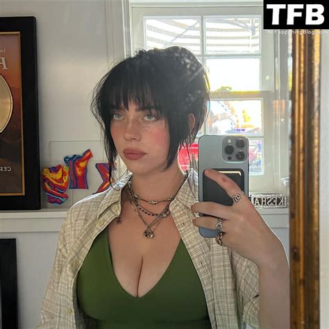 Billie Eilish Sexy 24 Photos Sexy E Girls