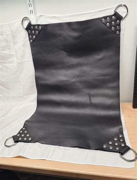 Sex Gunga I äkta Starkt Läder Mått Bredd 49 5 L Köp På Tradera 650545170