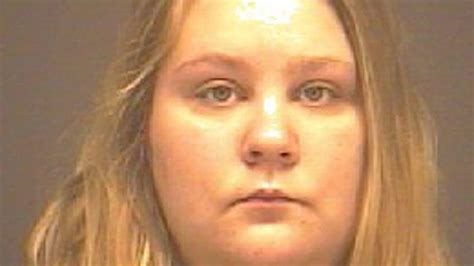 Млада жена изнасилвала бебета Новини бг