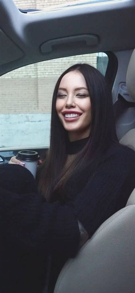 Why Does Devan Look So Terrifying Here Wtf Did She Do To Her Teeth