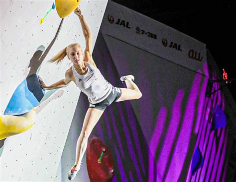 Janja Garnbret Y Tomoa Narasaki Campeones Del Mundo De Boulder Wogu Cultura De Escalada
