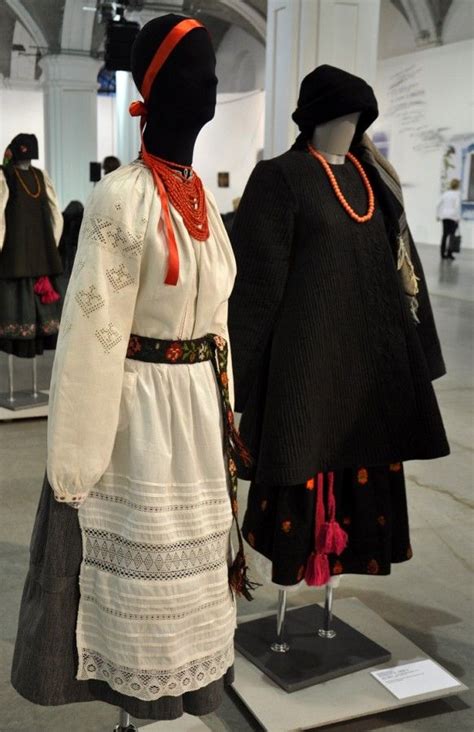 Окна Украинская национальная одежда кон Xix нач Xx выставка в Мыстецьком арсенале