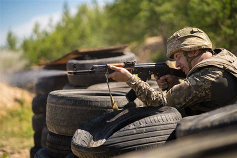 ЩО СТОЇТЬ МІЖ ТЦК ТА «ОКОПОМ У мережі Інтернет час від часу зявляються публікації які