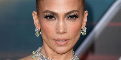 Jennifer Lopez Glimmers In 25 Earrings On Instagram Jennifer Lopez