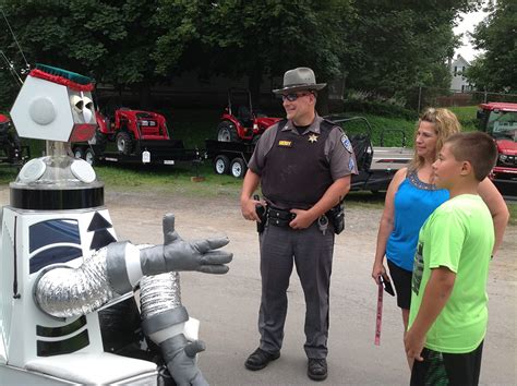 Gizmo D Robot — Variety Attractions