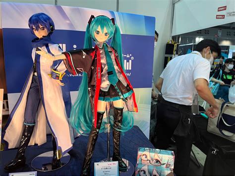 Who Made Hatsune Miku Discover Her Creators And Legacy Blokees