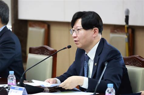 대출금리 투명성 커진다당국 금리 조정주기·공시기준 정비 파이낸셜뉴스