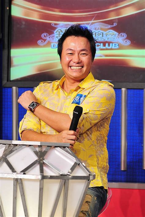 張克帆自爆初夜19歲 獵豔絕技全靠「愛情青紅燈」 Wowonews
