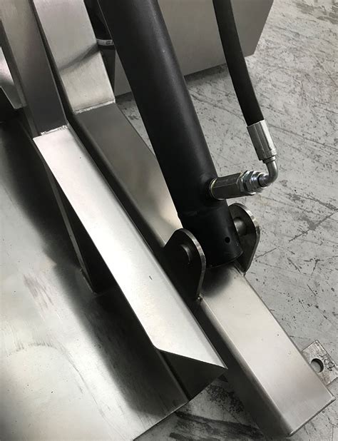 120 Litre Wheelie Bin Tipper