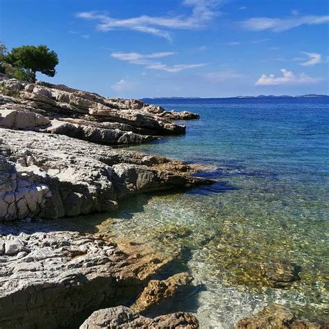 Dolac Croatia Beach Guide Info Photos Beachatlas