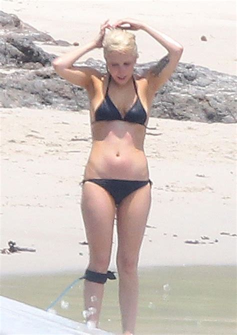Unseenimazes Lady Gaga Bikini Pictures In Beach